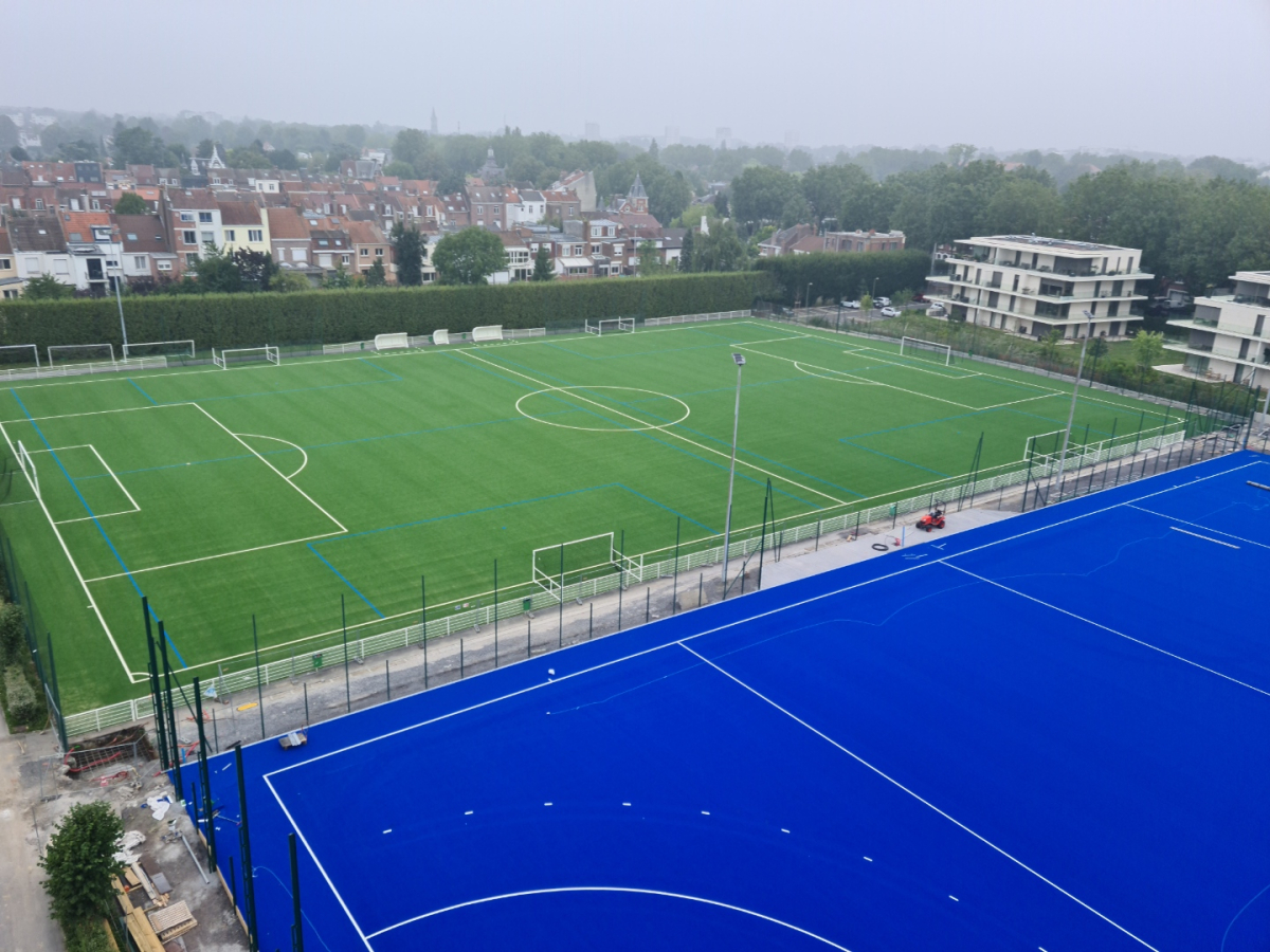 Terrain de foot et de hockey - stade Guy-Lefort à Lambersart ...